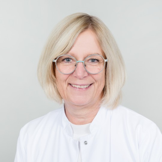 Dr. med. Simone Stolz - Medizinische Universität Lausitz - Carl Thiem